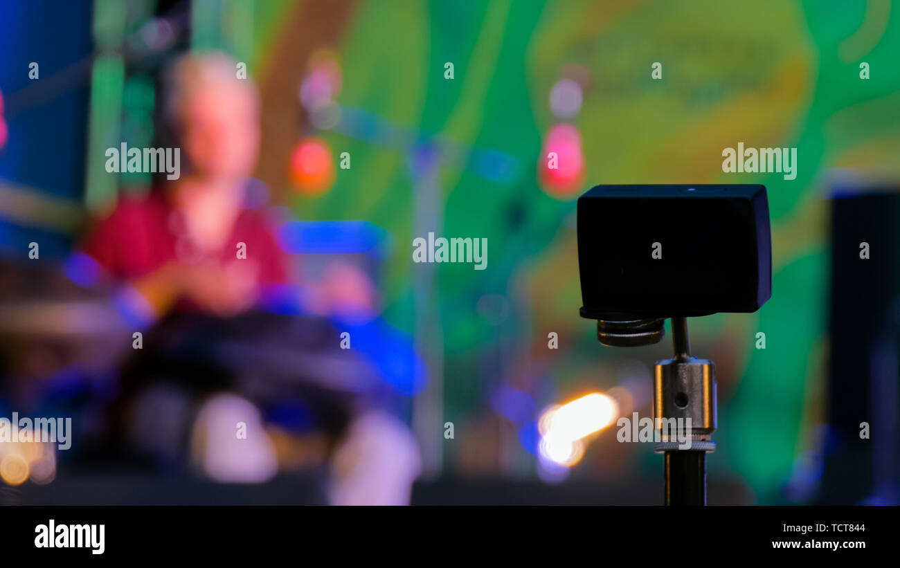 Man camera screen recording hi-res stock photography and images - Alamy