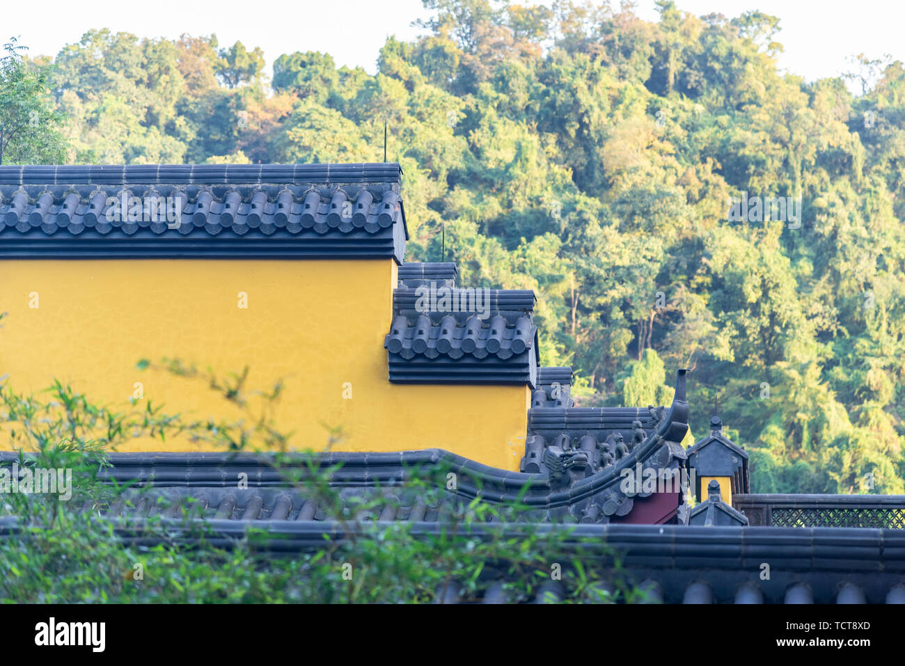 A corner of the architecture of the Yongfu Temple in Feilaifeng Stock ...
