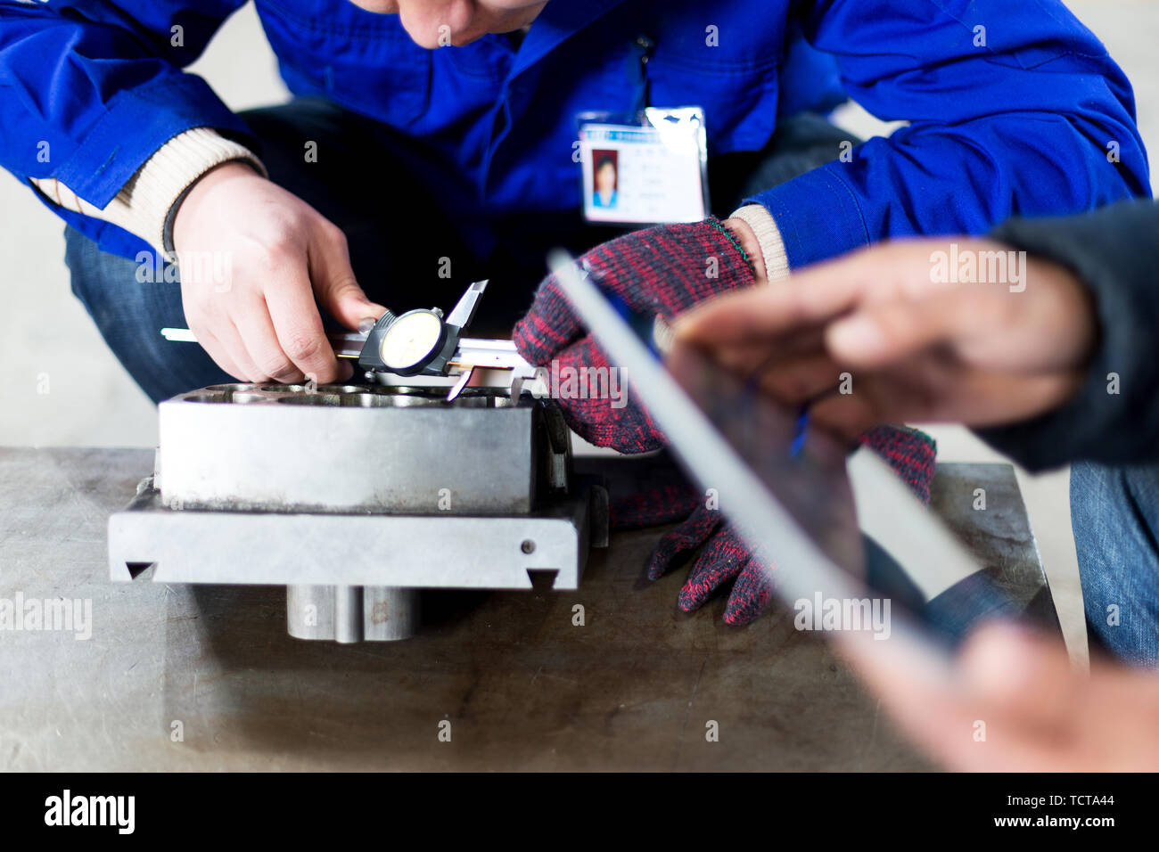 It technicians checking hi-res stock photography and images - Alamy