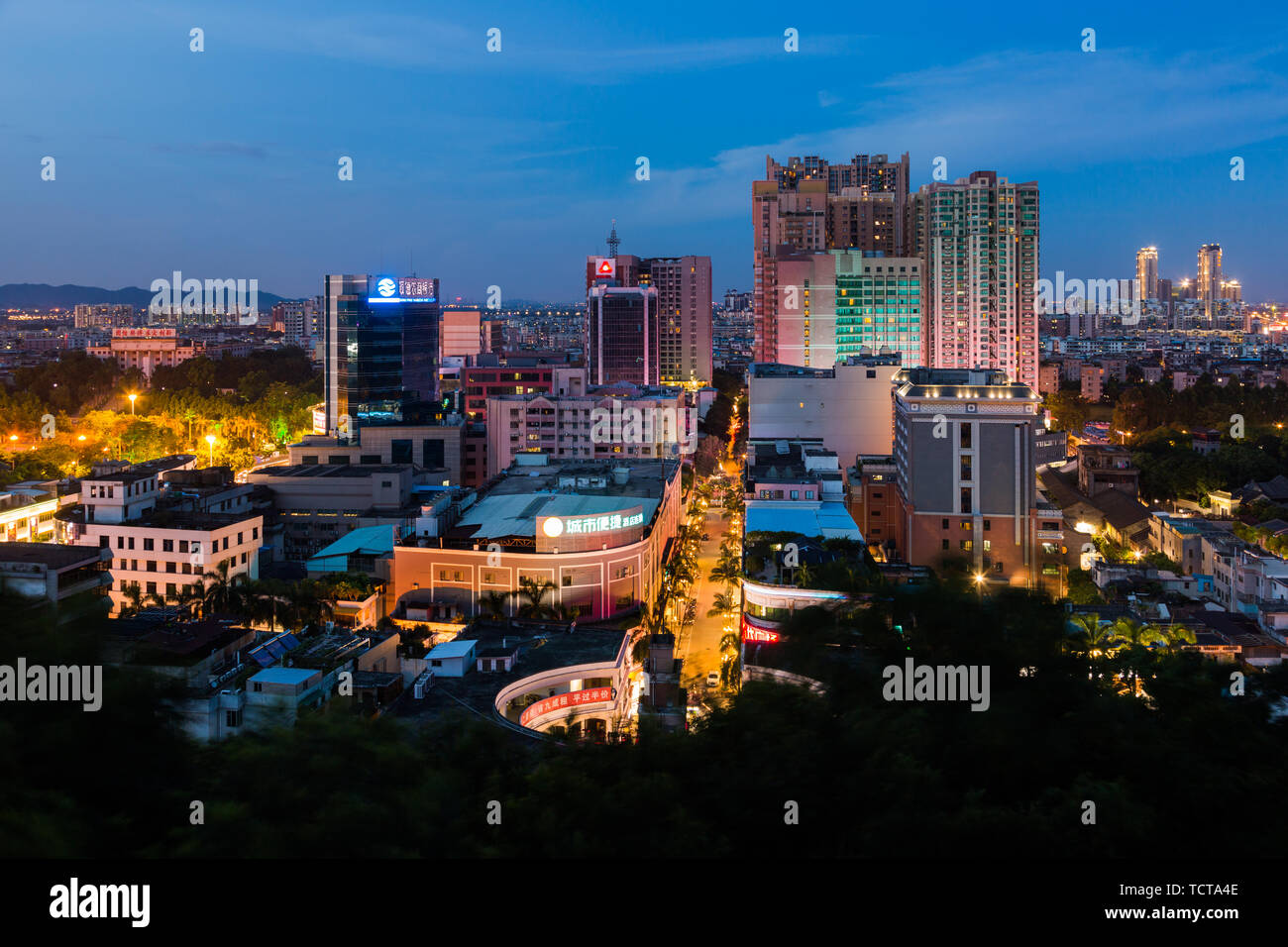 City Night Scene Stock Photo - Alamy