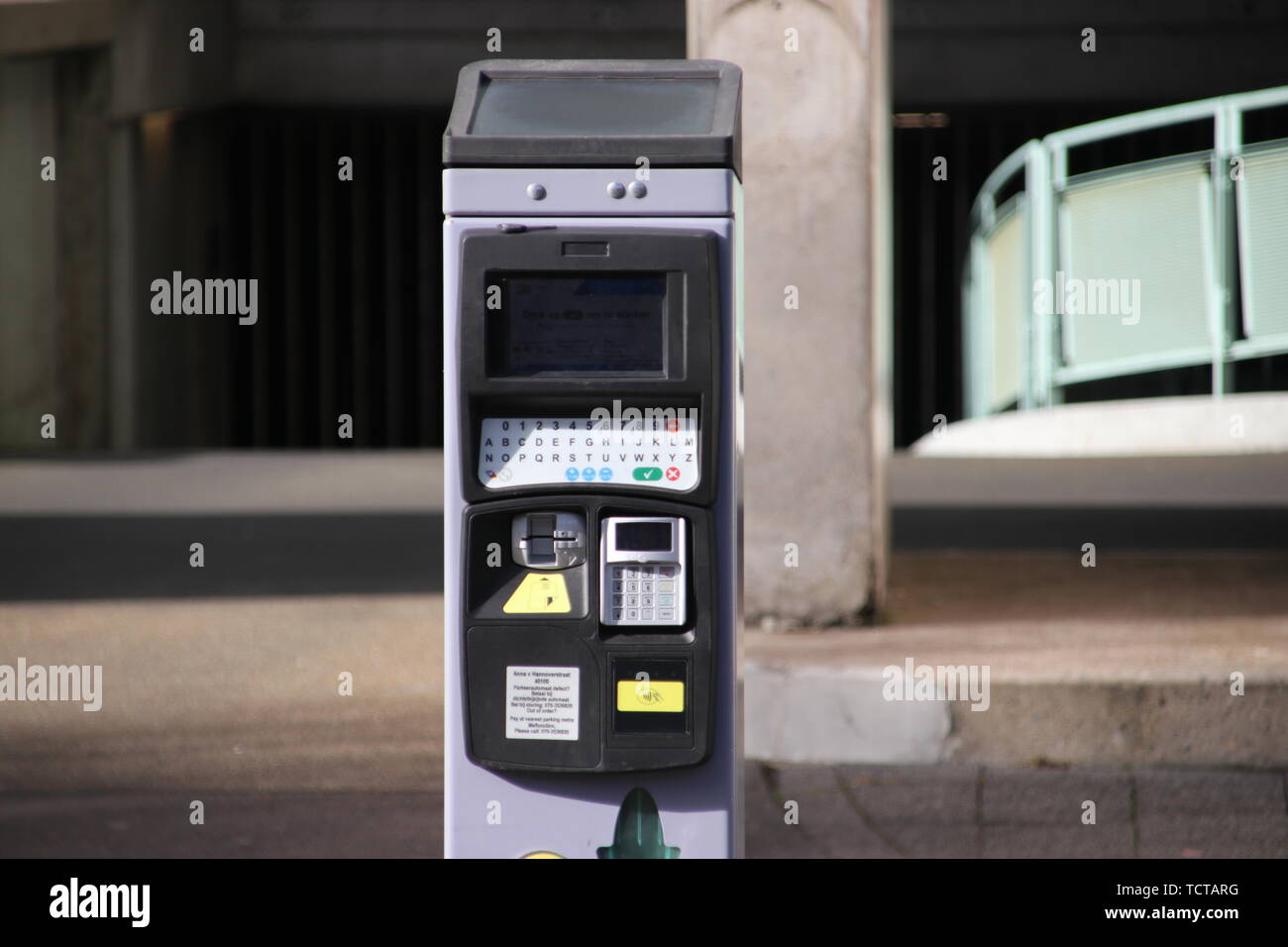 Parking meter vending machine hi-res stock photography and images - Alamy