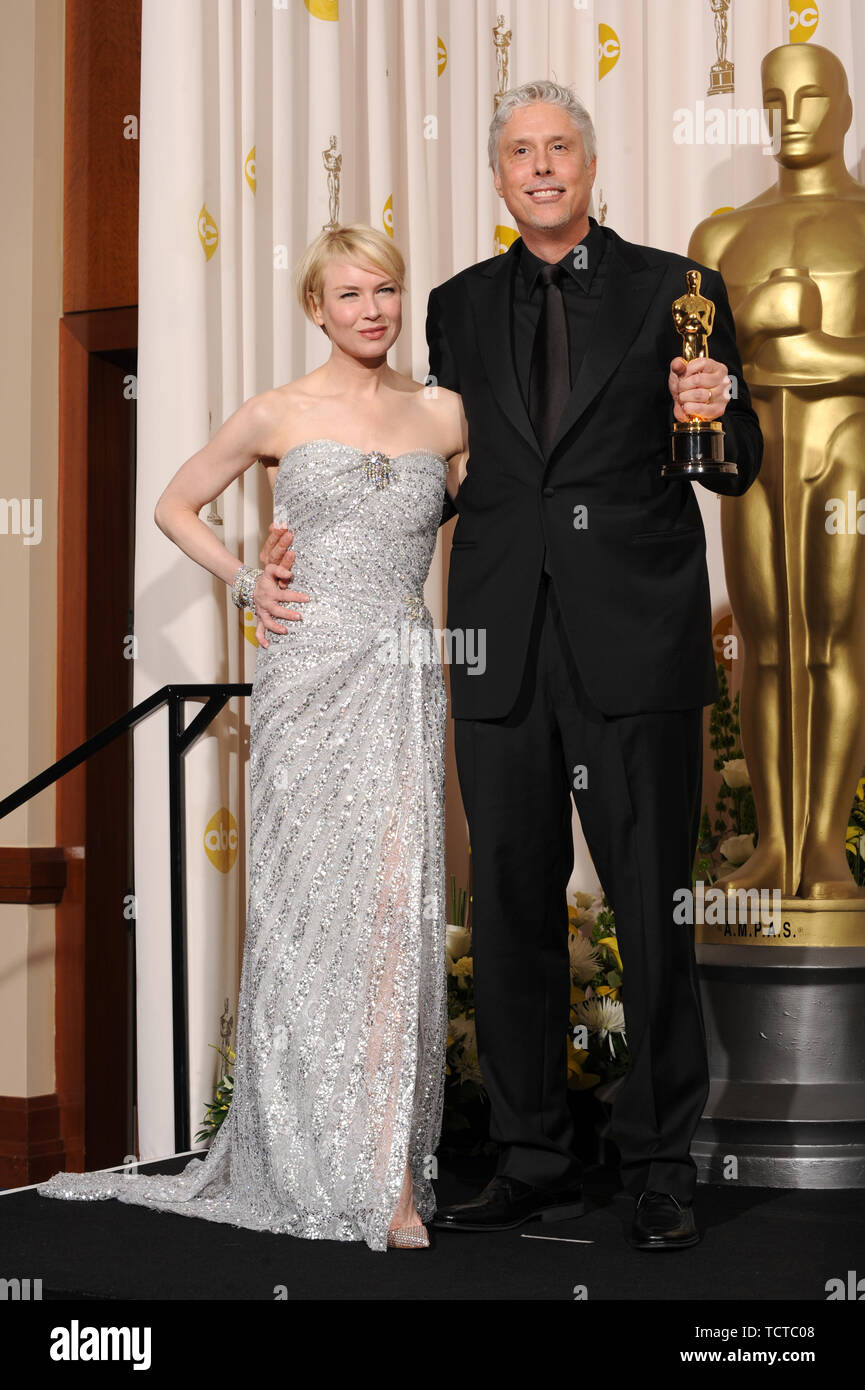 LOS ANGELES, CA. February 24, 2008: Christopher Rouse & Renee Zellweger ...