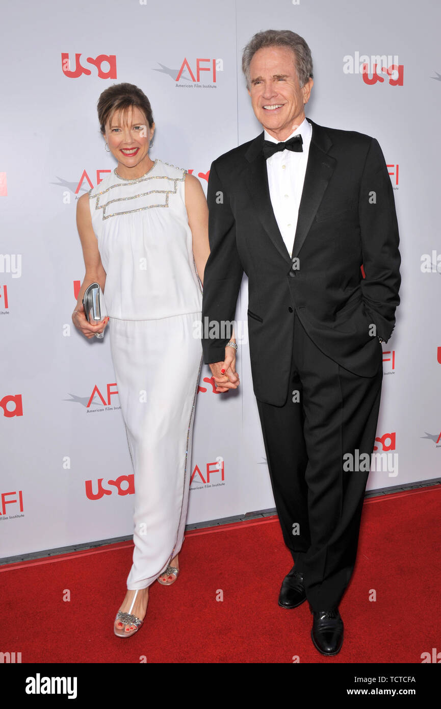 LOS ANGELES, CA. June 12, 2008: Warren Beatty & wife Annette Bening at ...