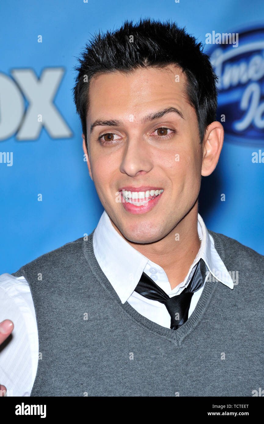 American idol top 12 party hi-res stock photography and images - Alamy