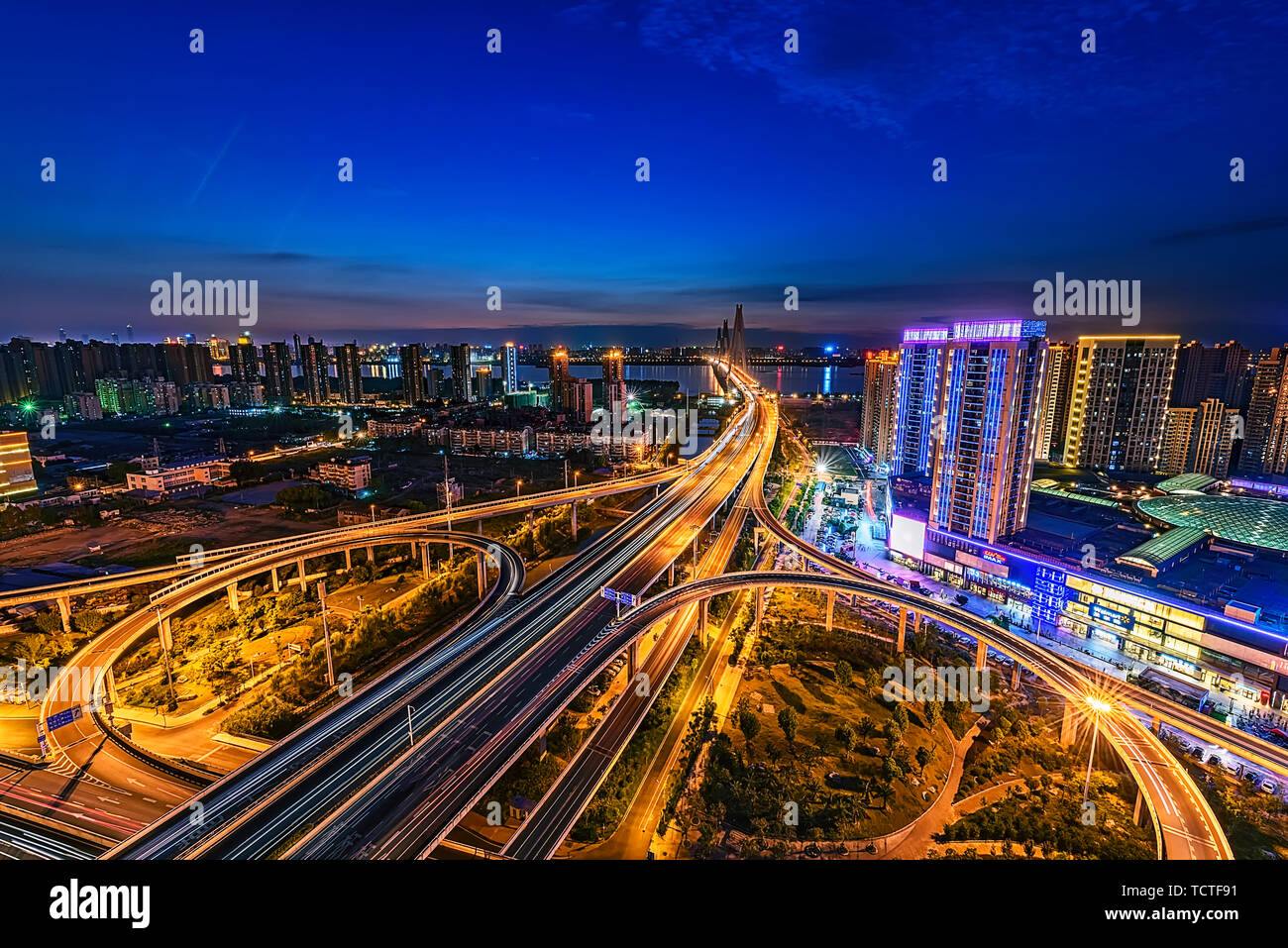Twenty seven cities hi-res stock photography and images - Alamy