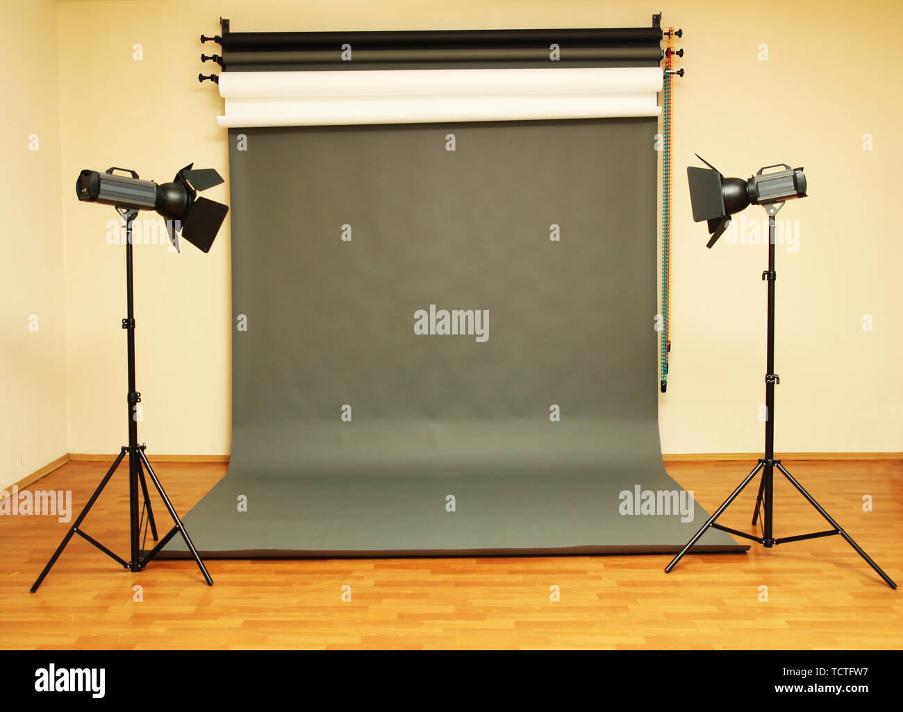 Empty photo studio with lighting equipment Stock Photo - Alamy