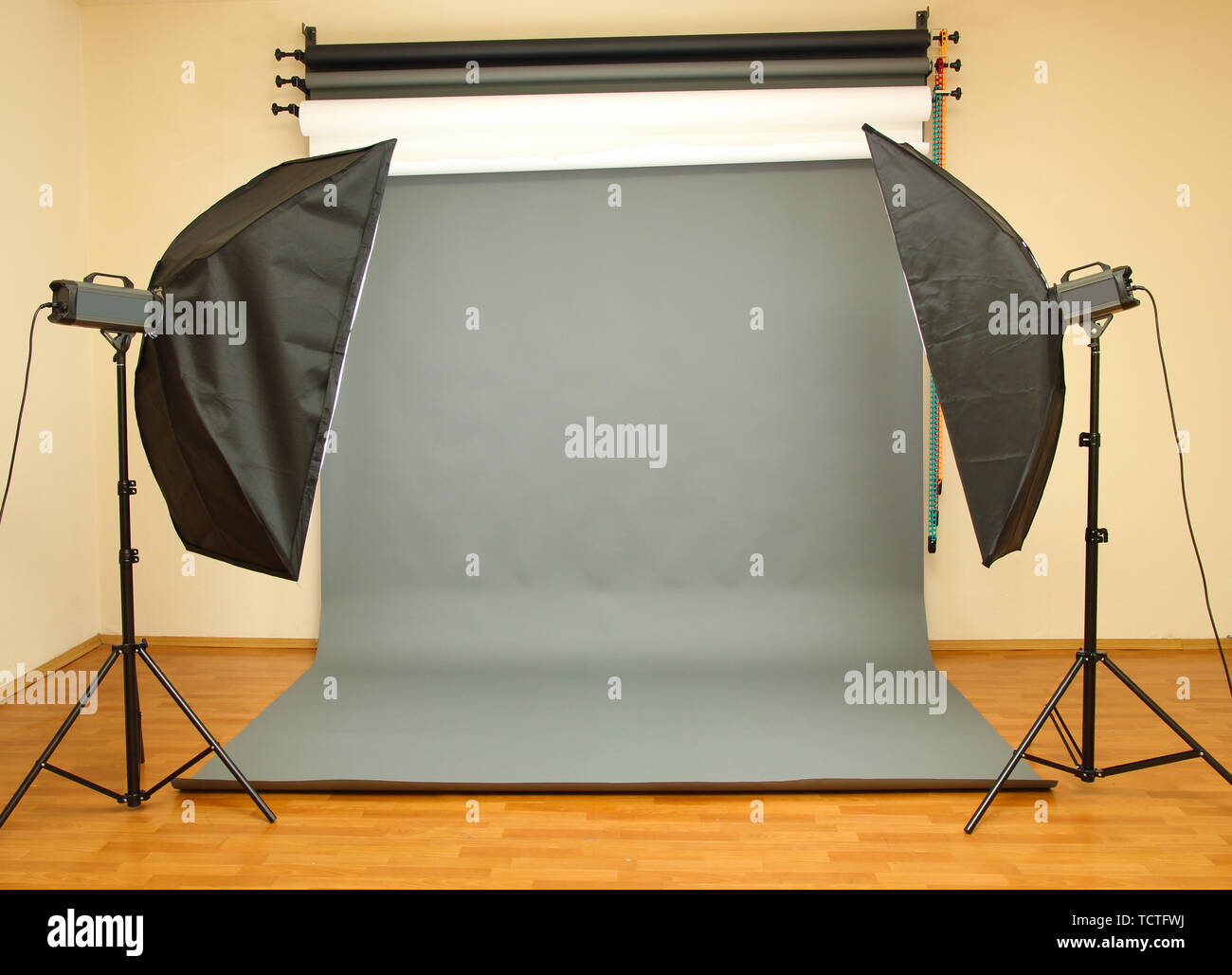 Empty photo studio with lighting equipment Stock Photo - Alamy