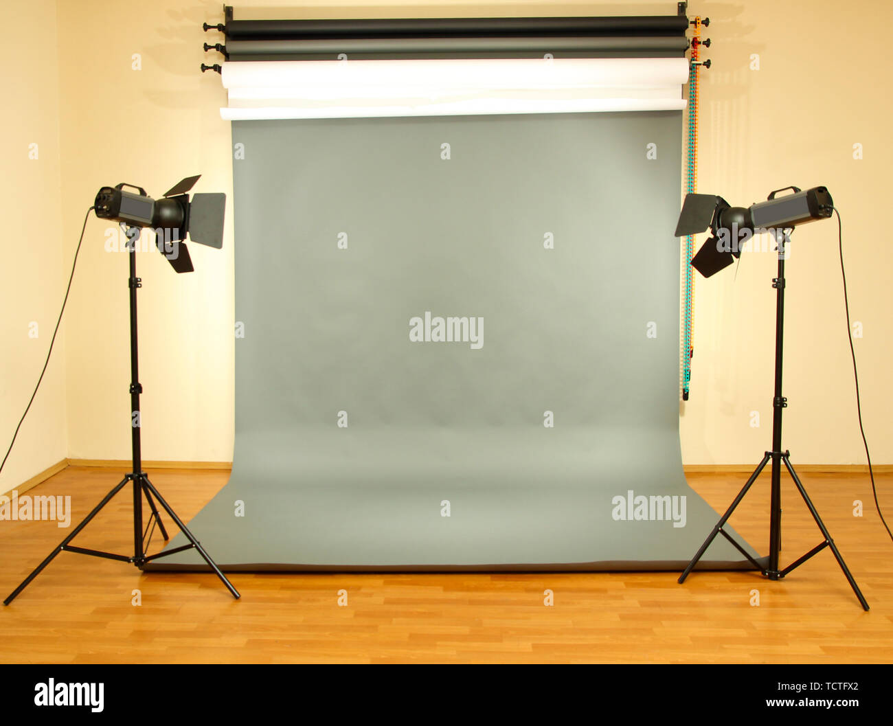 Empty photo studio with lighting equipment Stock Photo - Alamy