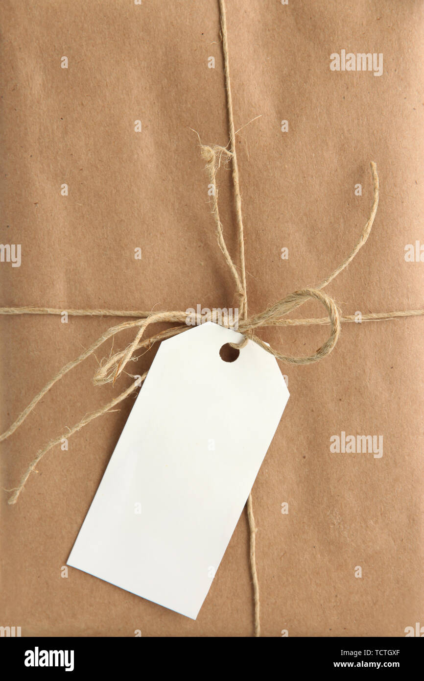 parcel box with kraft paper, close up Stock Photo - Alamy