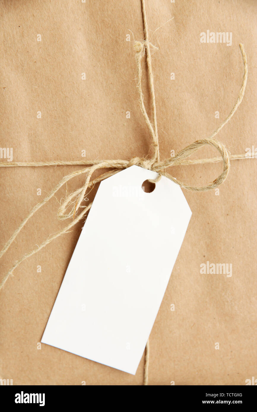 parcel box with kraft paper, close up Stock Photo - Alamy