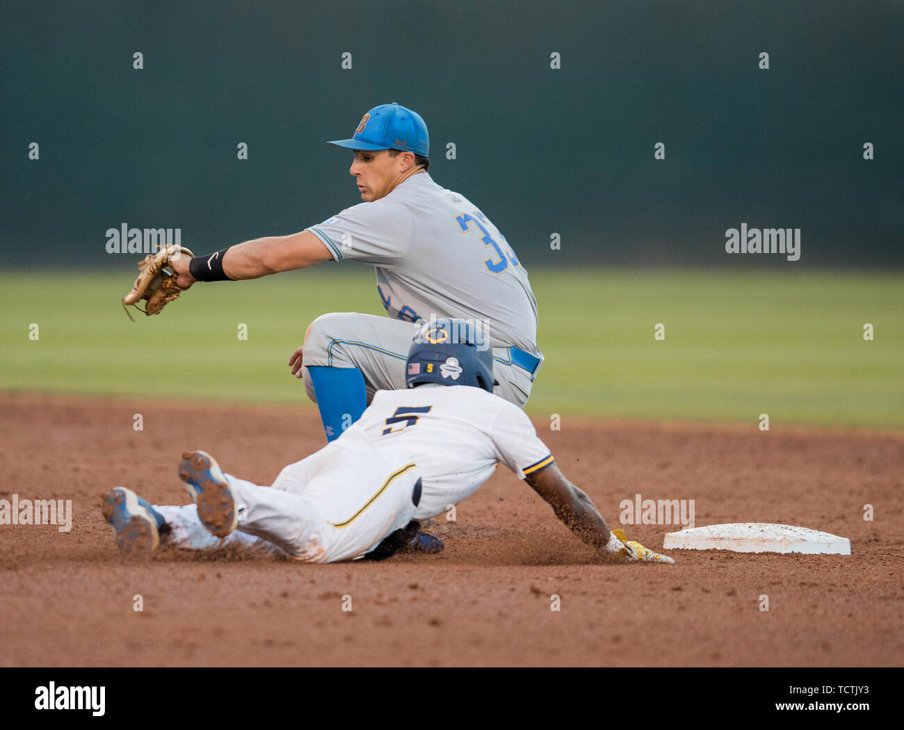 Los Angeles, CA, USA. 08th June, 2019. UCLA infielder(33) Chase Strumpf ...