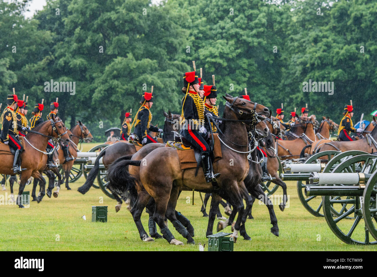 Royal field artillery hi-res stock photography and images - Alamy
