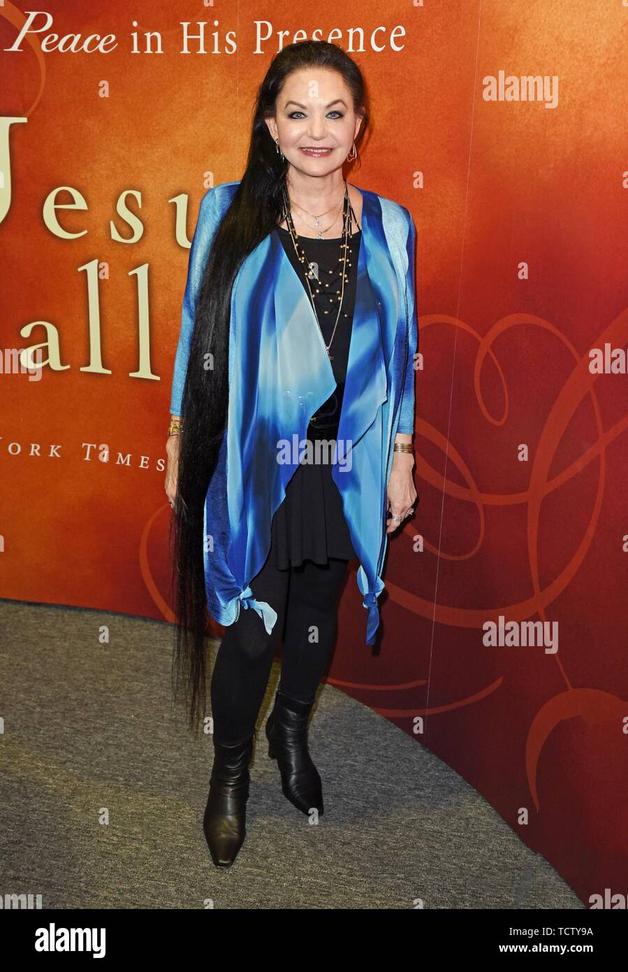 Crystal gayle hi-res stock photography and images - Alamy
