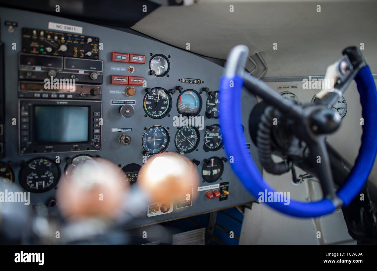 Dc 10 cockpit hi-res stock photography and images - Alamy