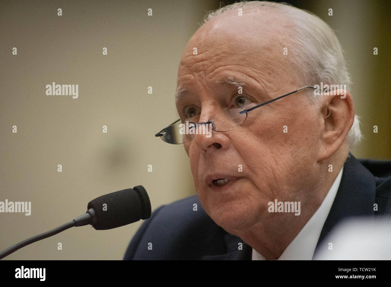 John dean testifies 26 jpg hi-res stock photography and images - Alamy