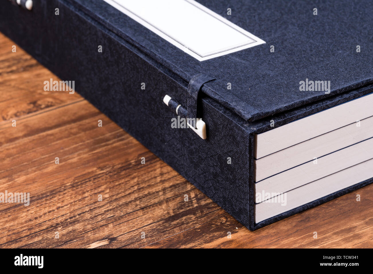 Rice paper books hi-res stock photography and images - Alamy