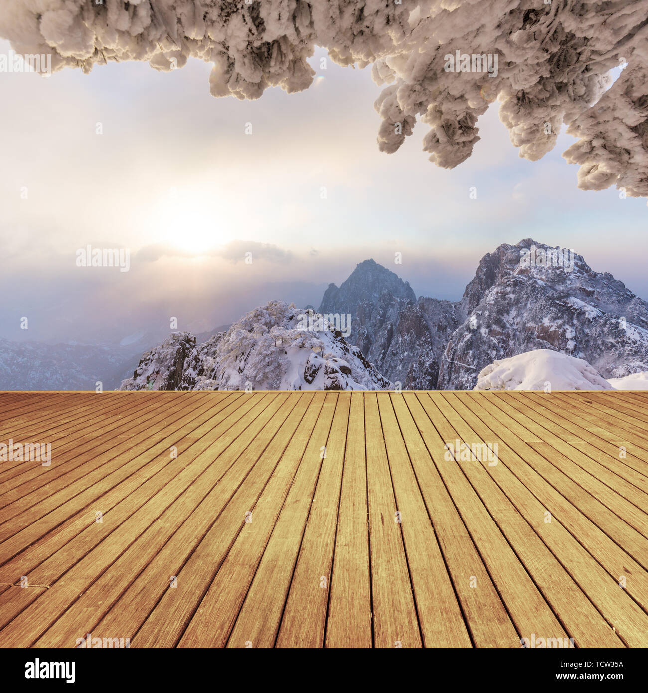 Wooden floor scene hi-res stock photography and images - Alamy