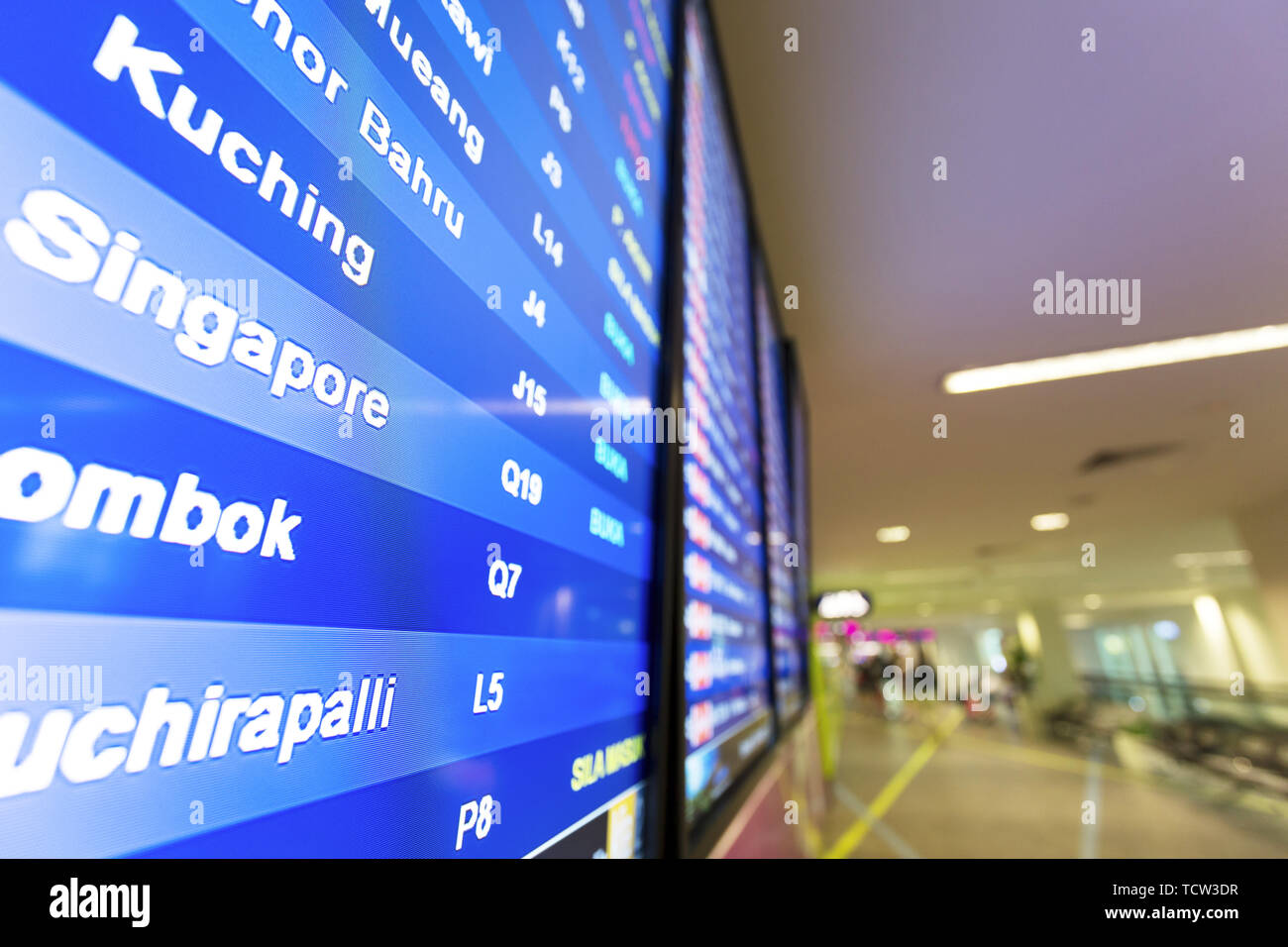 Flight information display system hi-res stock photography and images ...