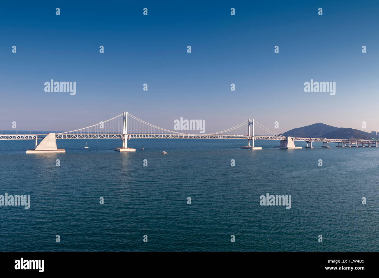 Scenic view of Busan Gwangandaegyo Bridge (Diamond Bridge), a ...