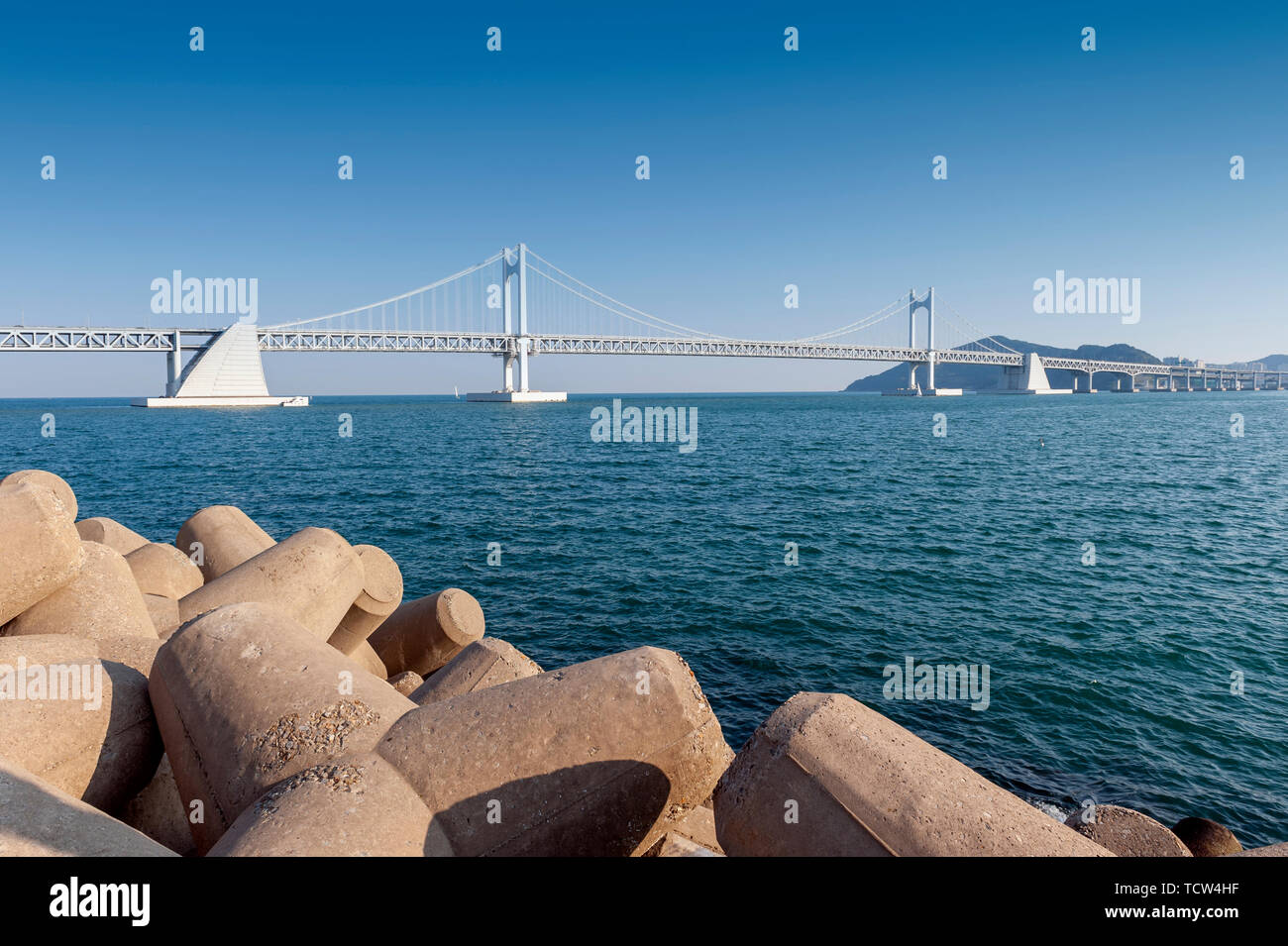 Scenic view of Busan Gwangandaegyo Bridge (Diamond Bridge), a ...