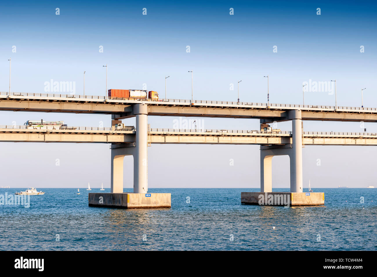 Scenic view of Busan Gwangandaegyo Bridge (Diamond Bridge), a ...