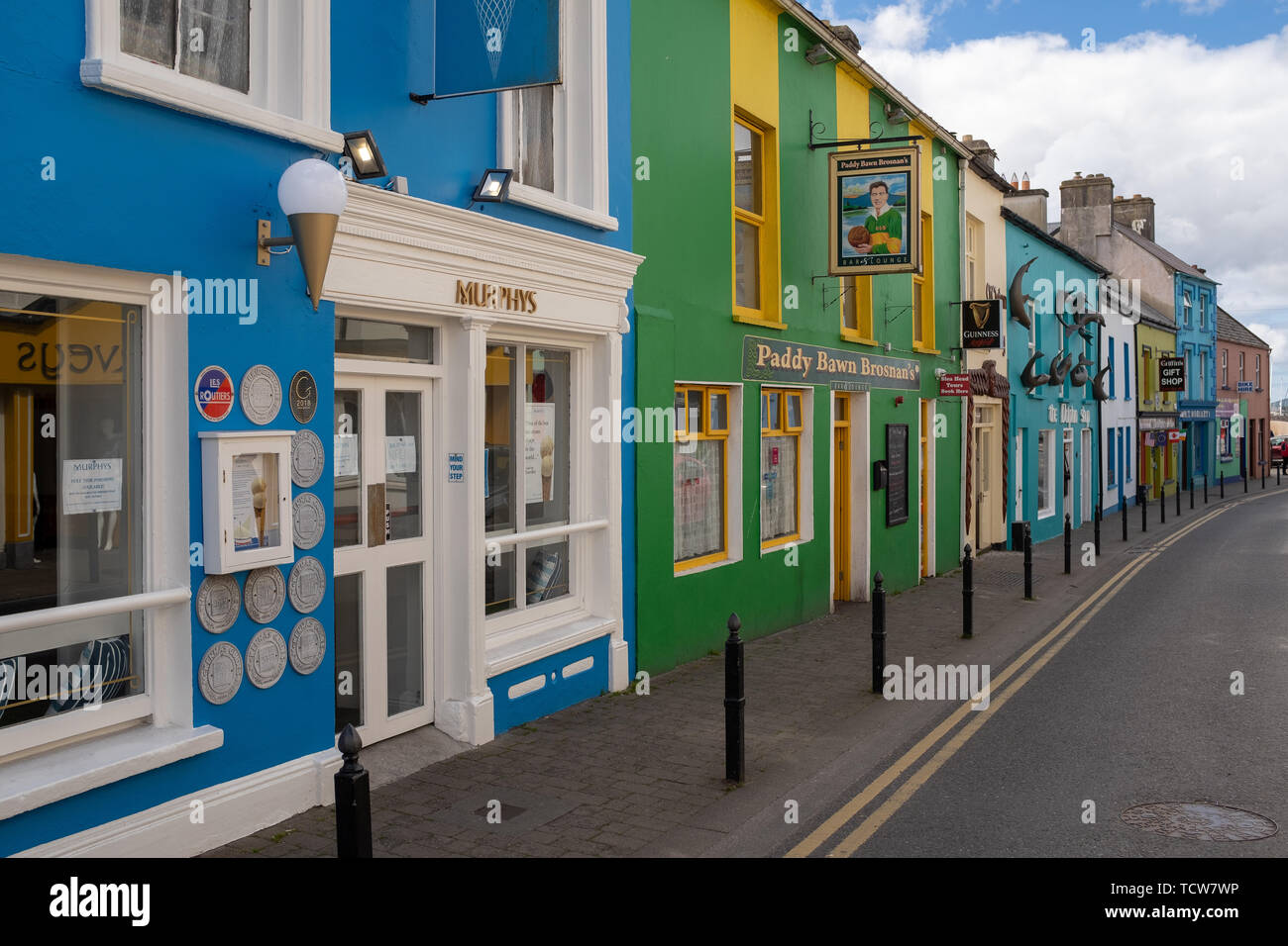 Coloured shop fronts hi-res stock photography and images - Alamy