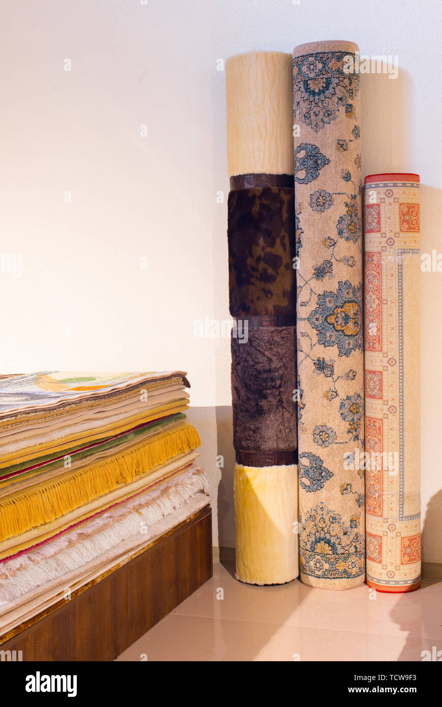 interior of the carpet store Stock Photo - Alamy