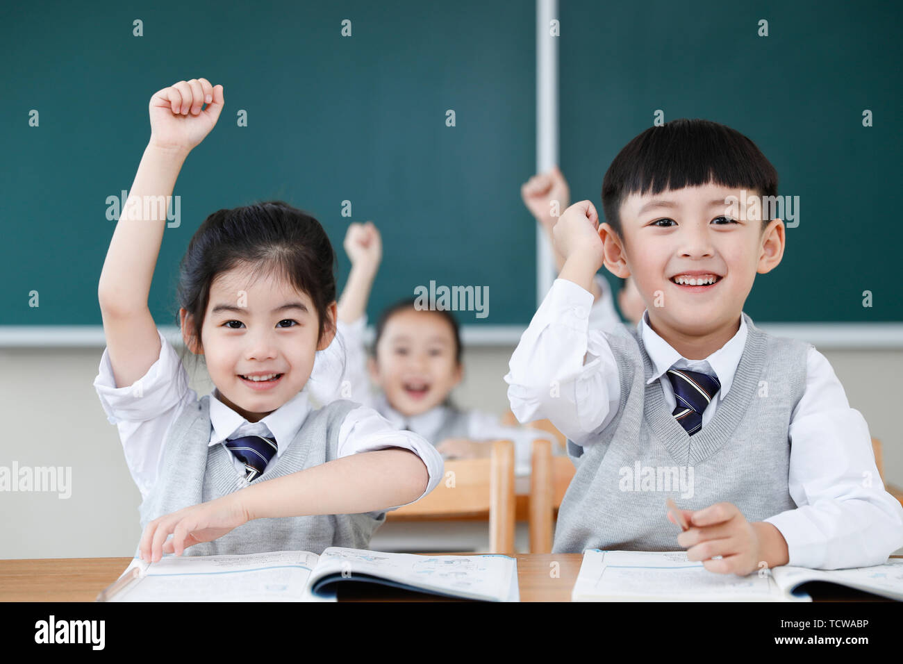 Laughing chinese girl shanghai china hi-res stock photography and ...