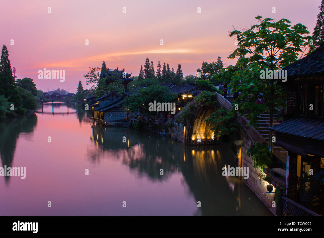 Night view of Wuzhen ancient town Stock Photo - Alamy