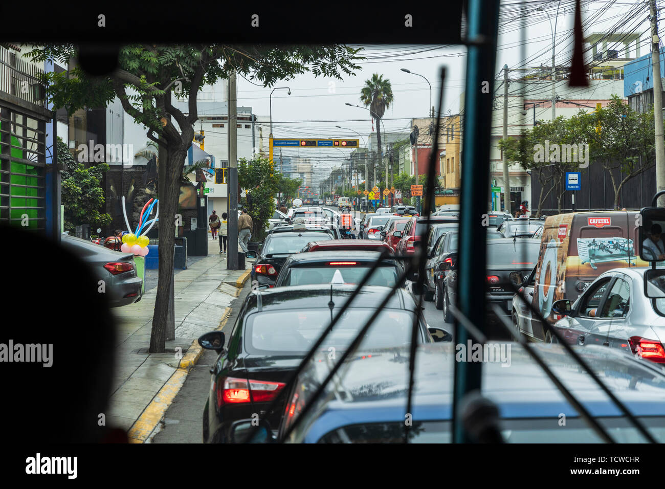 Traffic in lima peru hi-res stock photography and images - Alamy