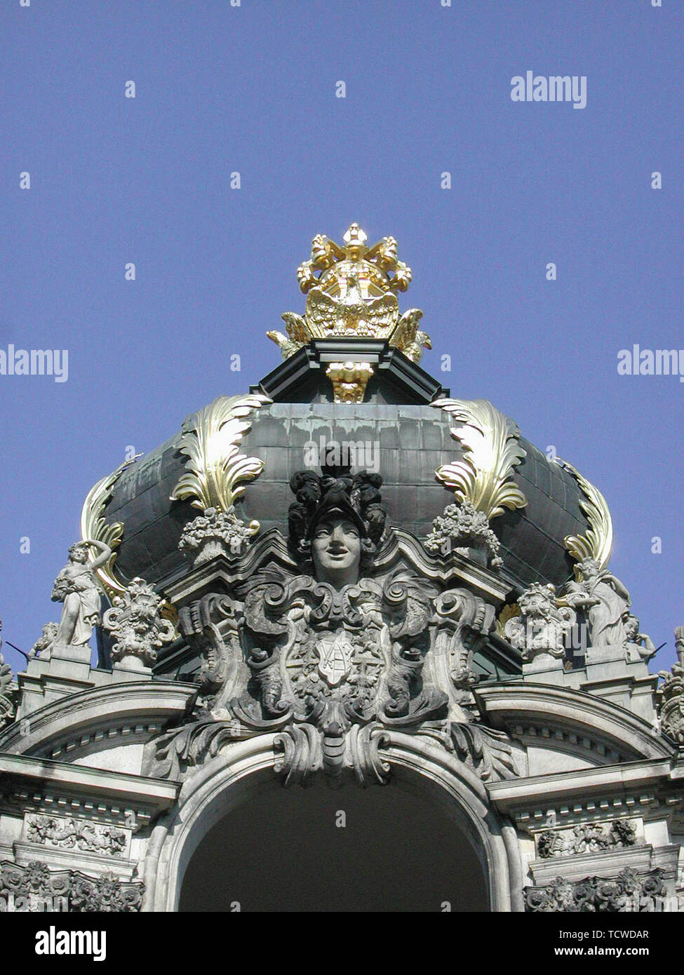 28 march 2002 hi-res stock photography and images - Alamy