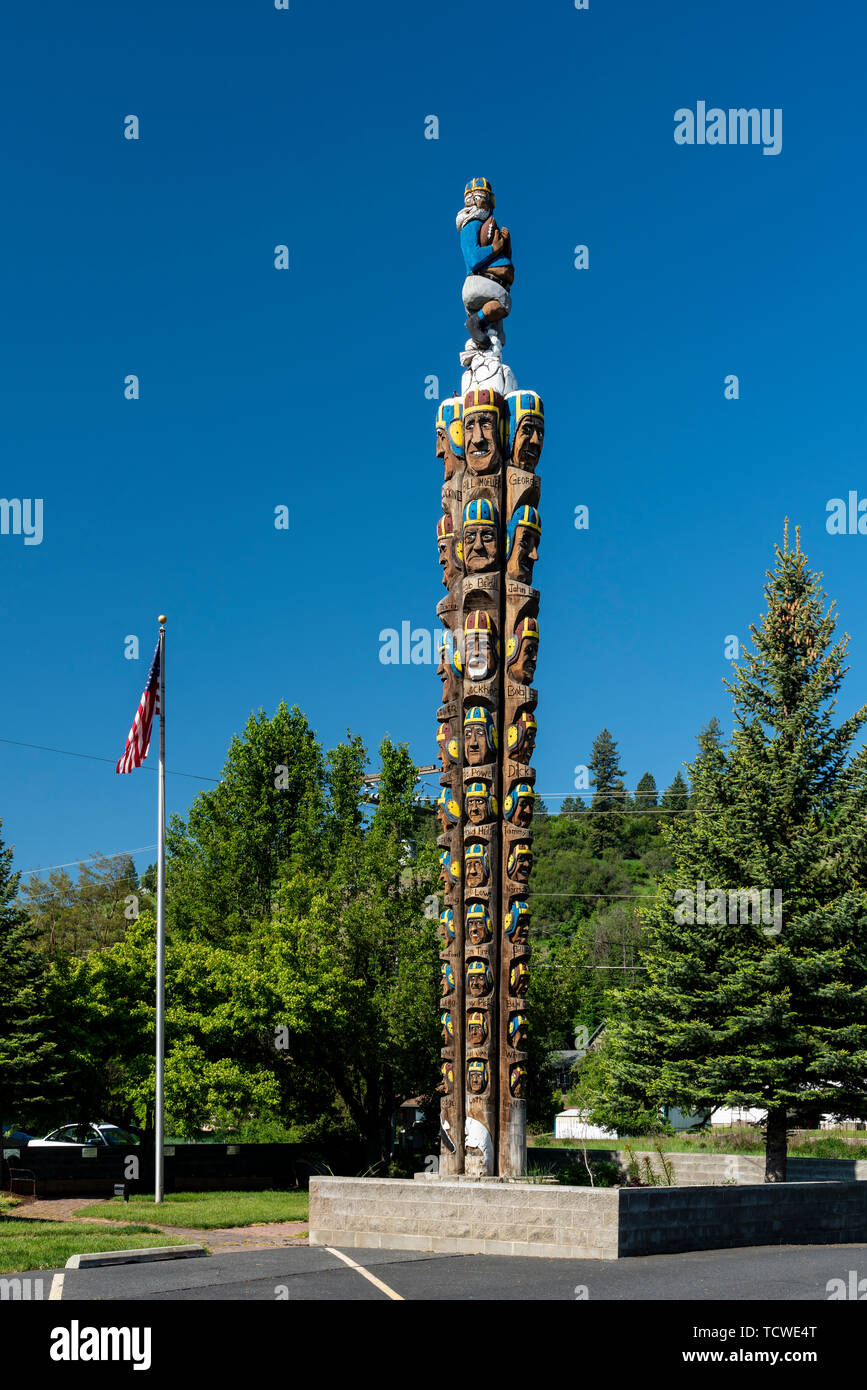 Totem pole washington hi-res stock photography and images - Alamy