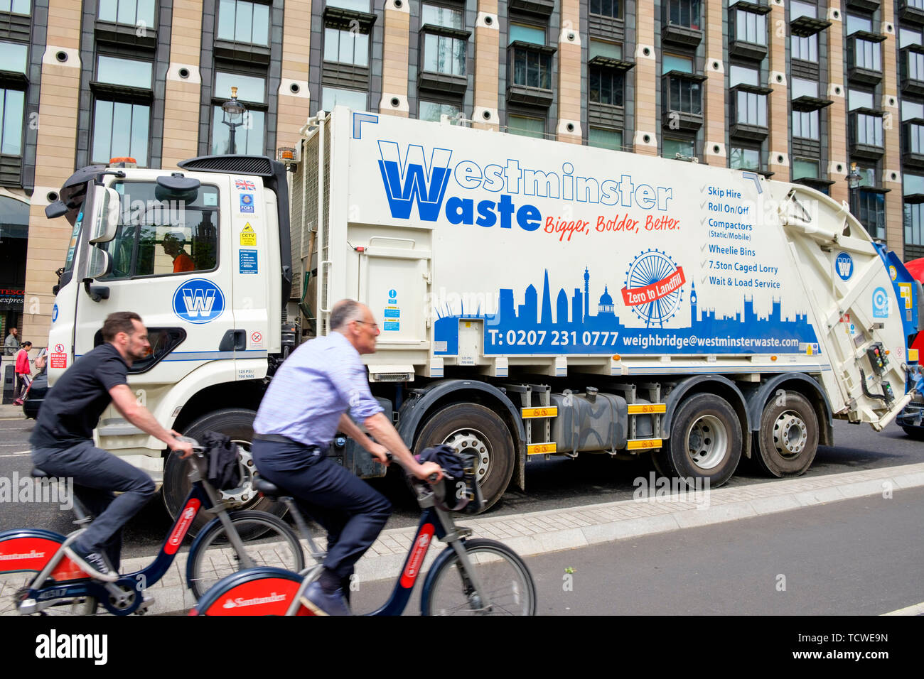 Waste collection truck hi-res stock photography and images - Alamy