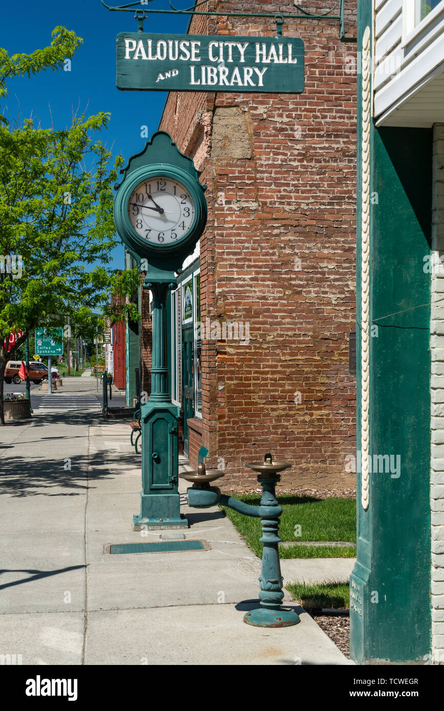 Clock of the village hi-res stock photography and images - Alamy