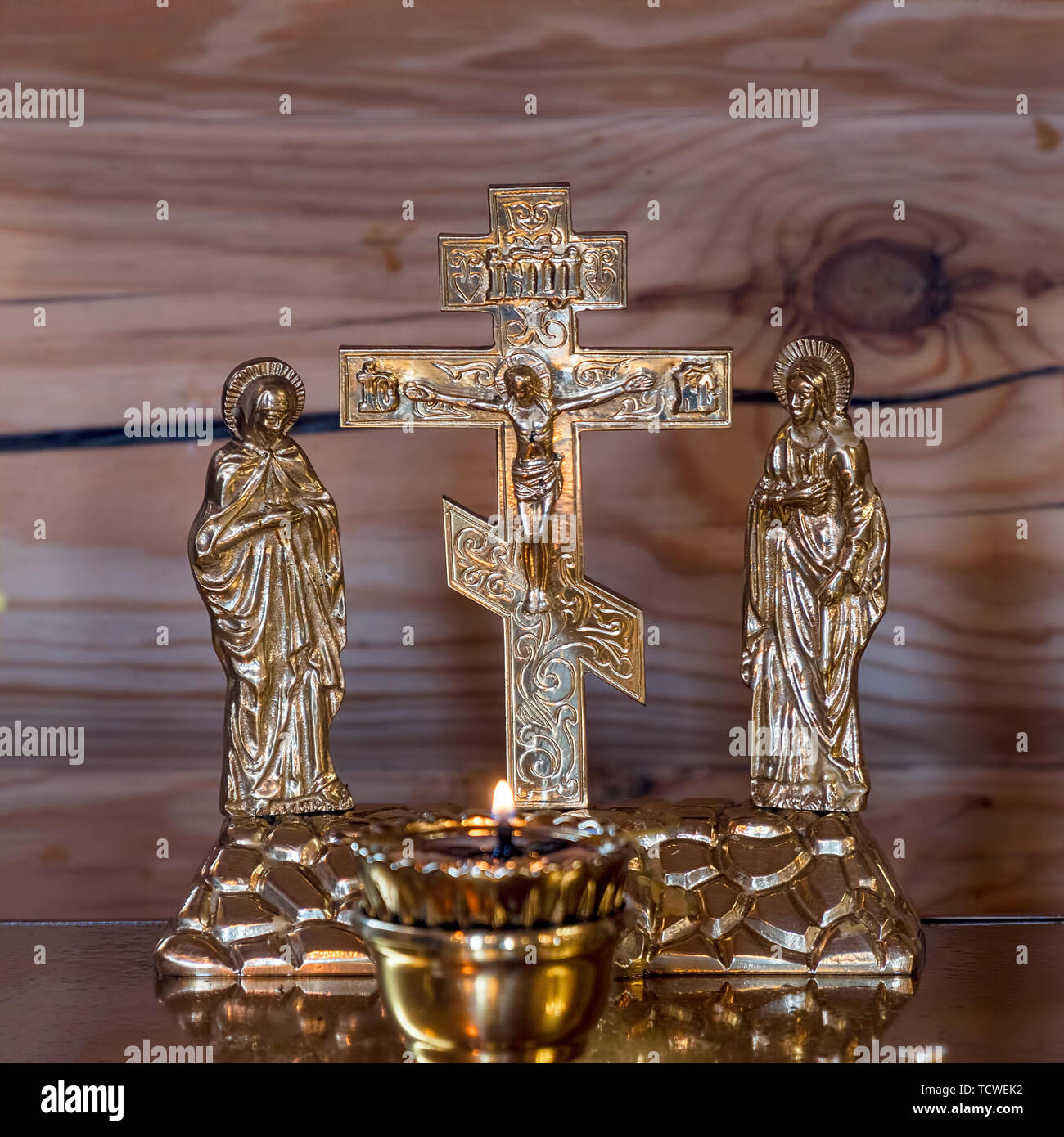 Candle for the rest of the soul Stock Photo - Alamy
