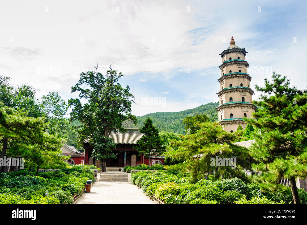 Jin shrine hi-res stock photography and images - Alamy