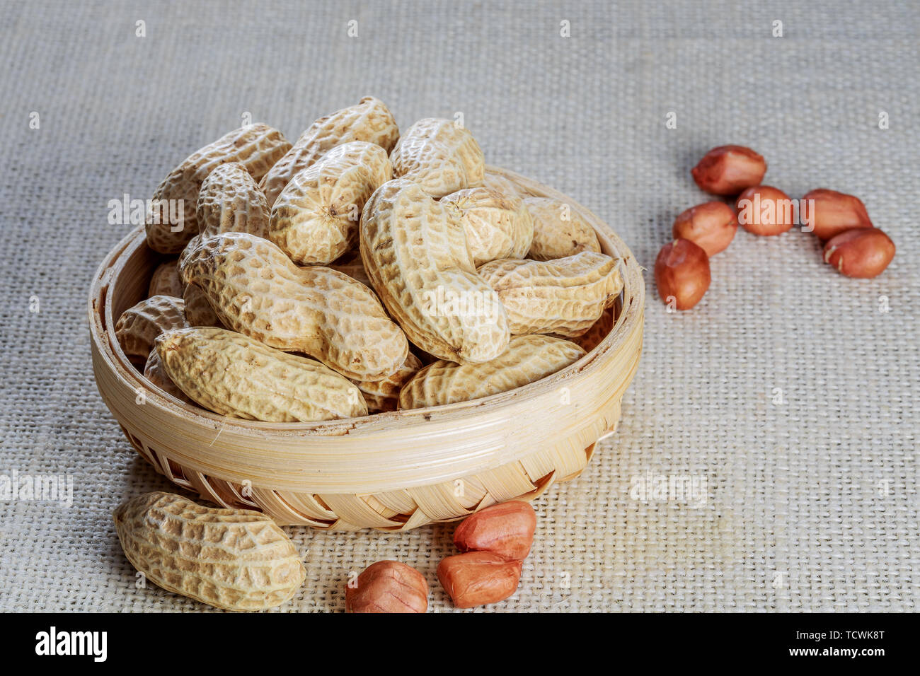 Red skin peanuts hi-res stock photography and images - Alamy