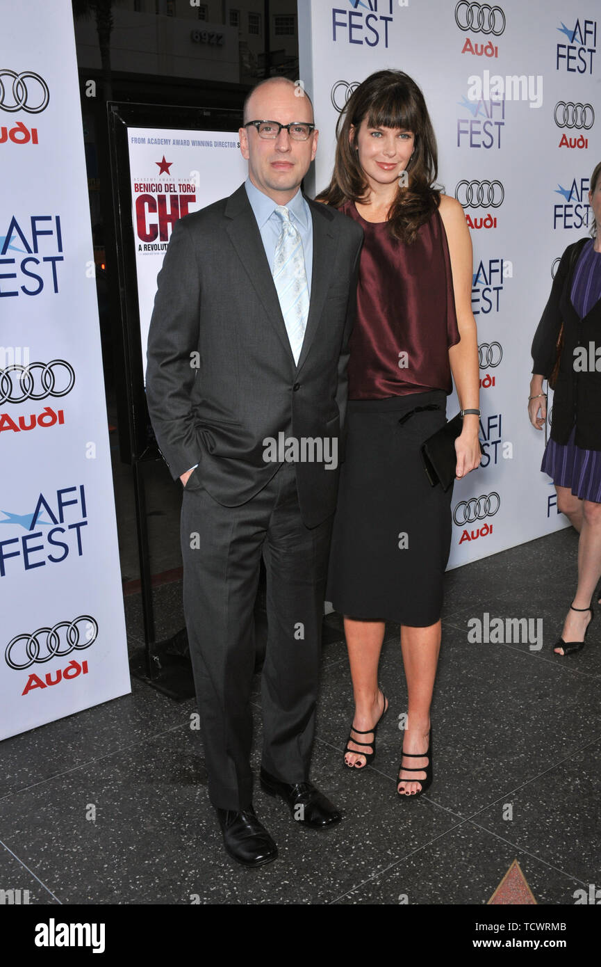 Steven soderbergh wife jules asner hi-res stock photography and images ...