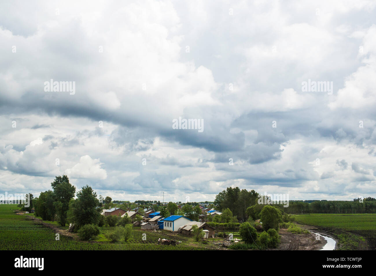 The sky is gorgeous, the earth is vast Stock Photo - Alamy