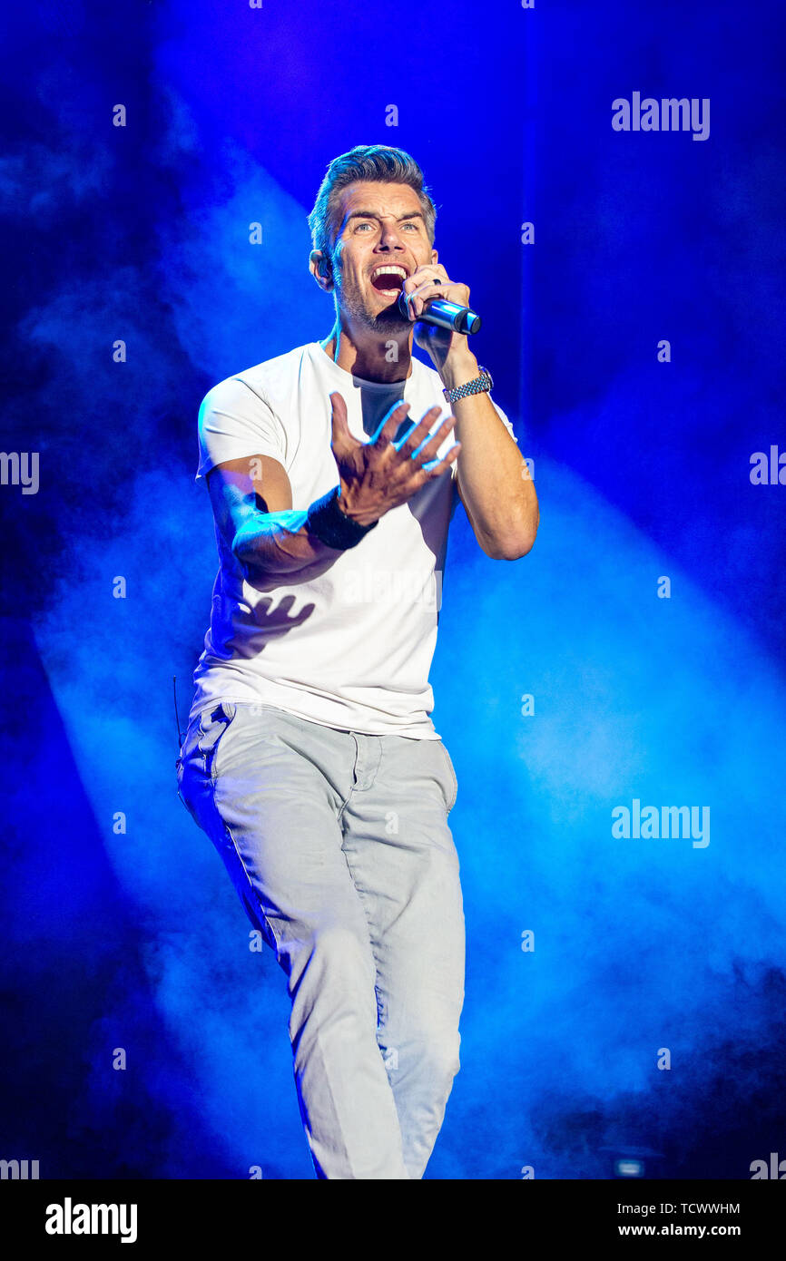 June 8, 2019 - Dana Point, California, U.S - NICK HEXUM of 311 during ...