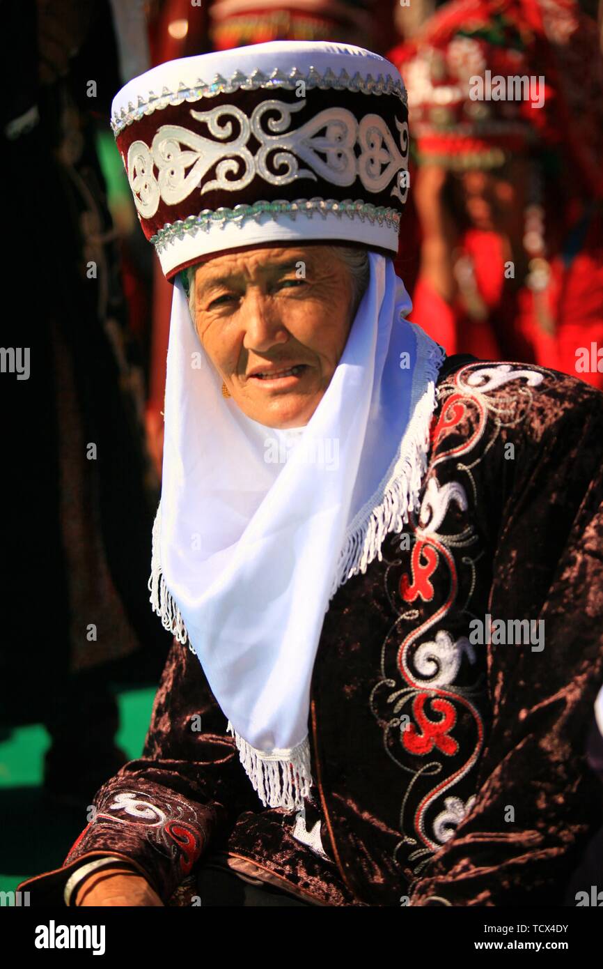 Ethnic plateau portraits hi-res stock photography and images - Alamy