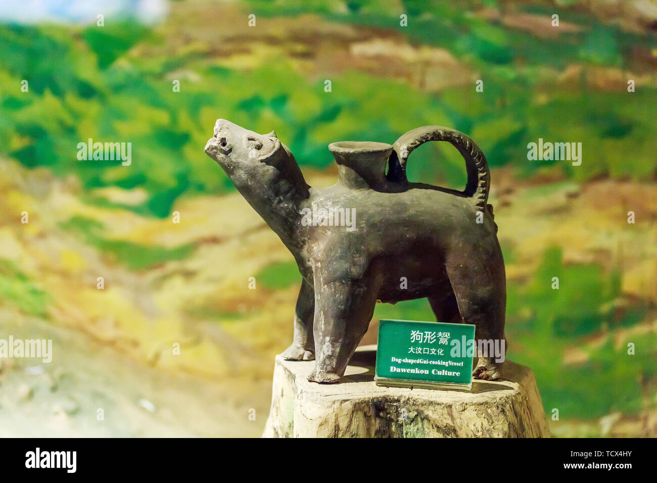 Ancient pottery of Dawenkou culture Stock Photo - Alamy