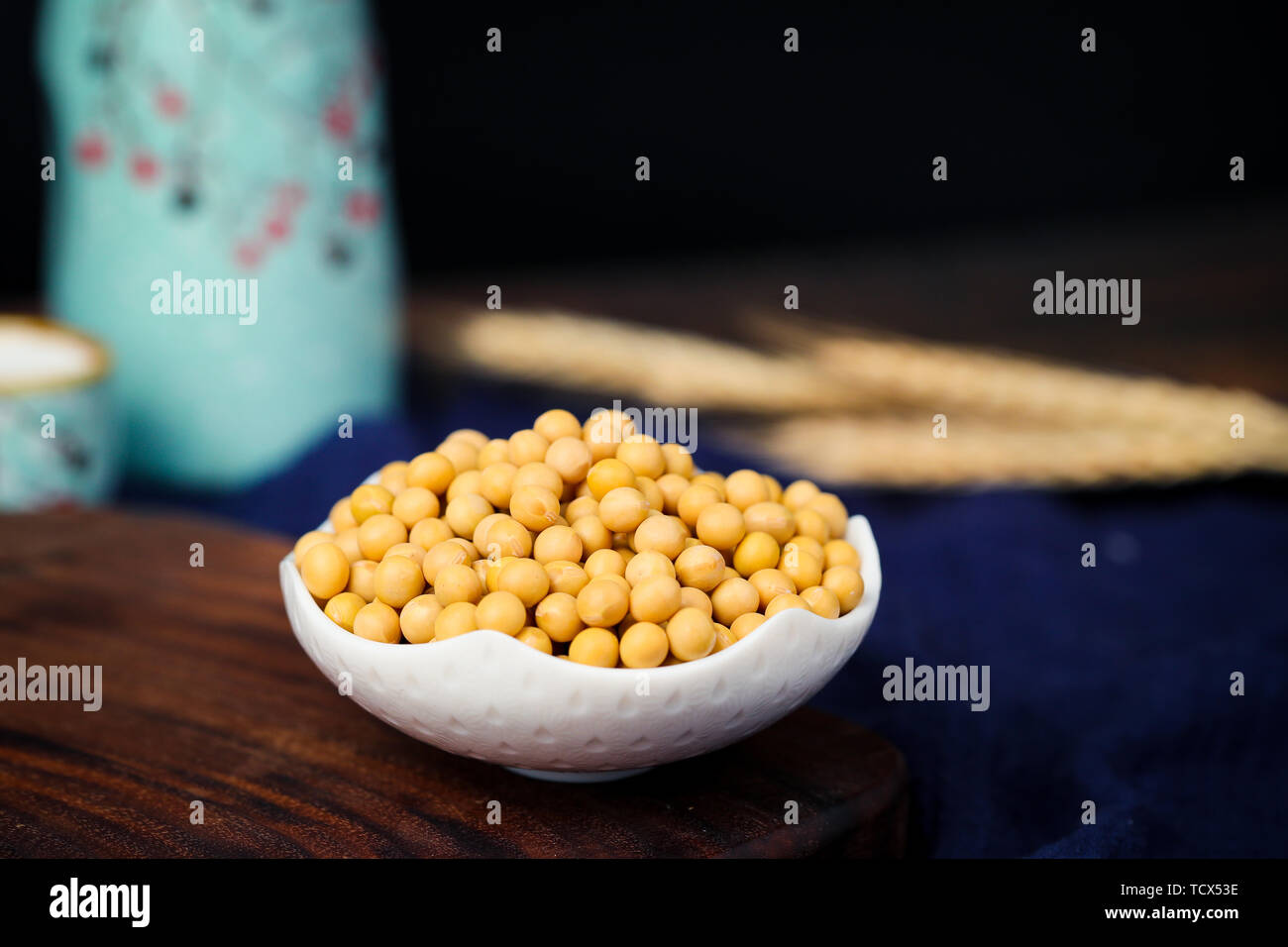 Soybean meals hi-res stock photography and images - Alamy