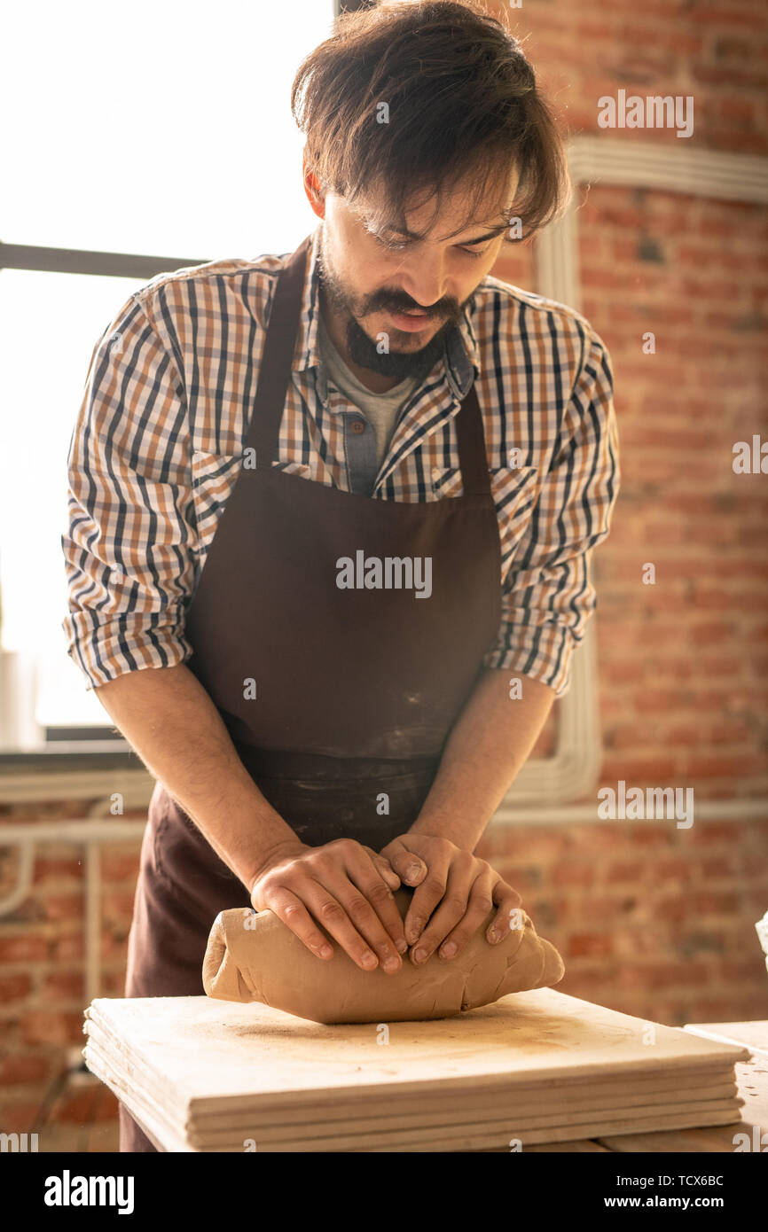 Potter at work Stock Photo - Alamy