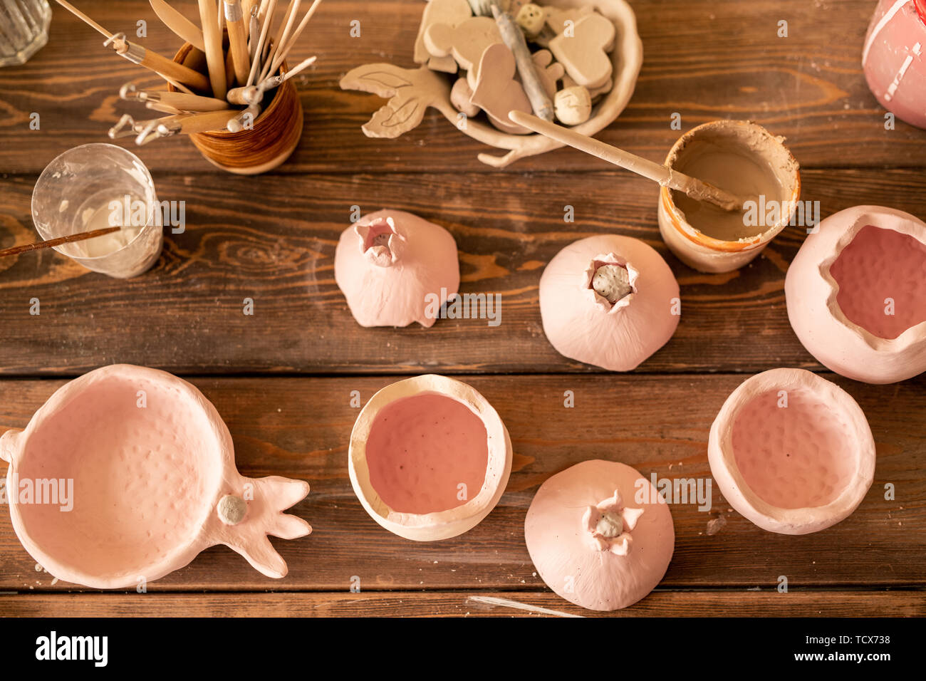Clay artisan hi-res stock photography and images - Alamy
