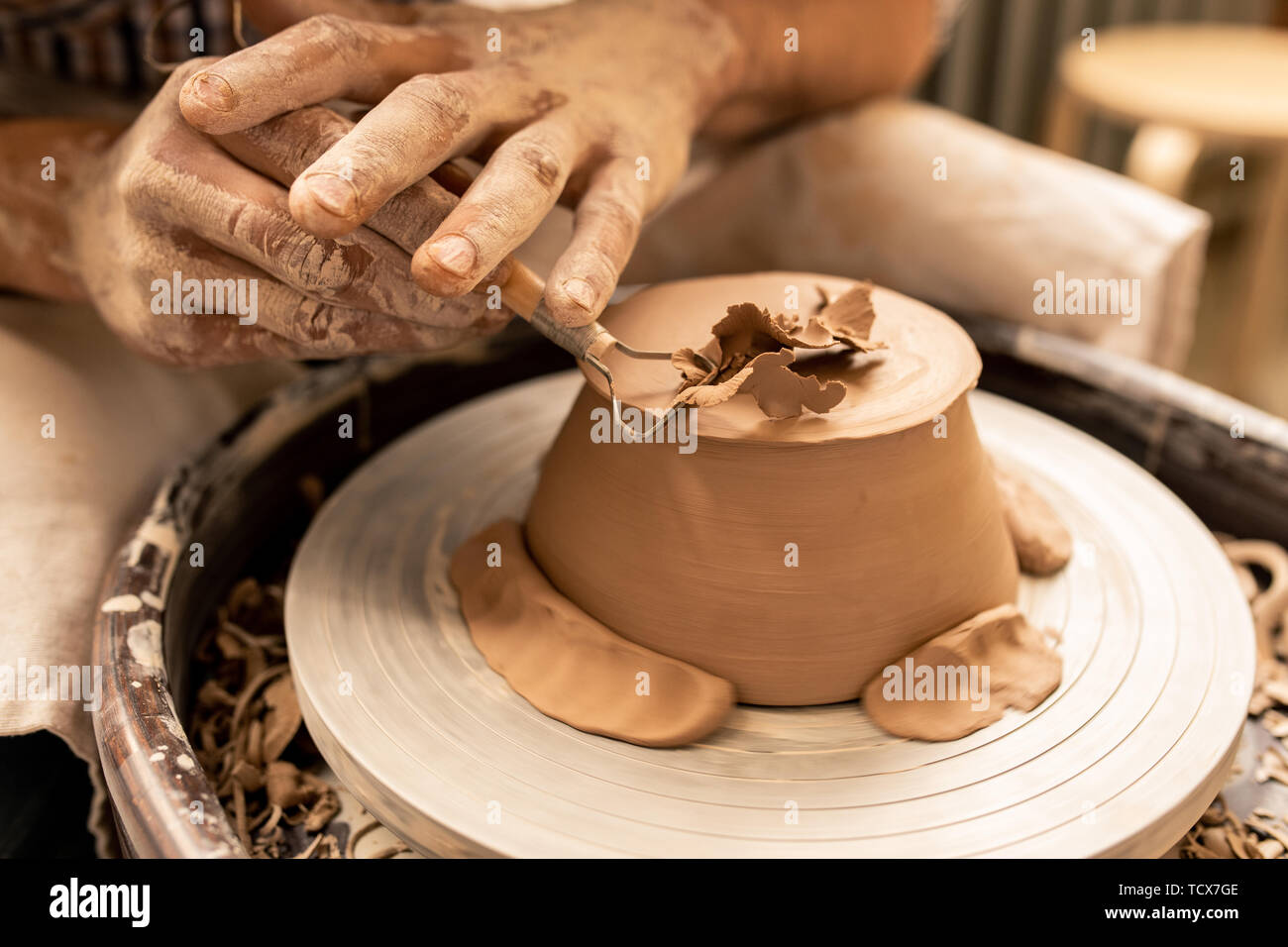 Potter working clay processing hi-res stock photography and images - Alamy
