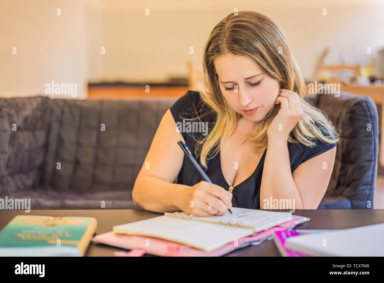 Child tutor uk hi-res stock photography and images - Alamy