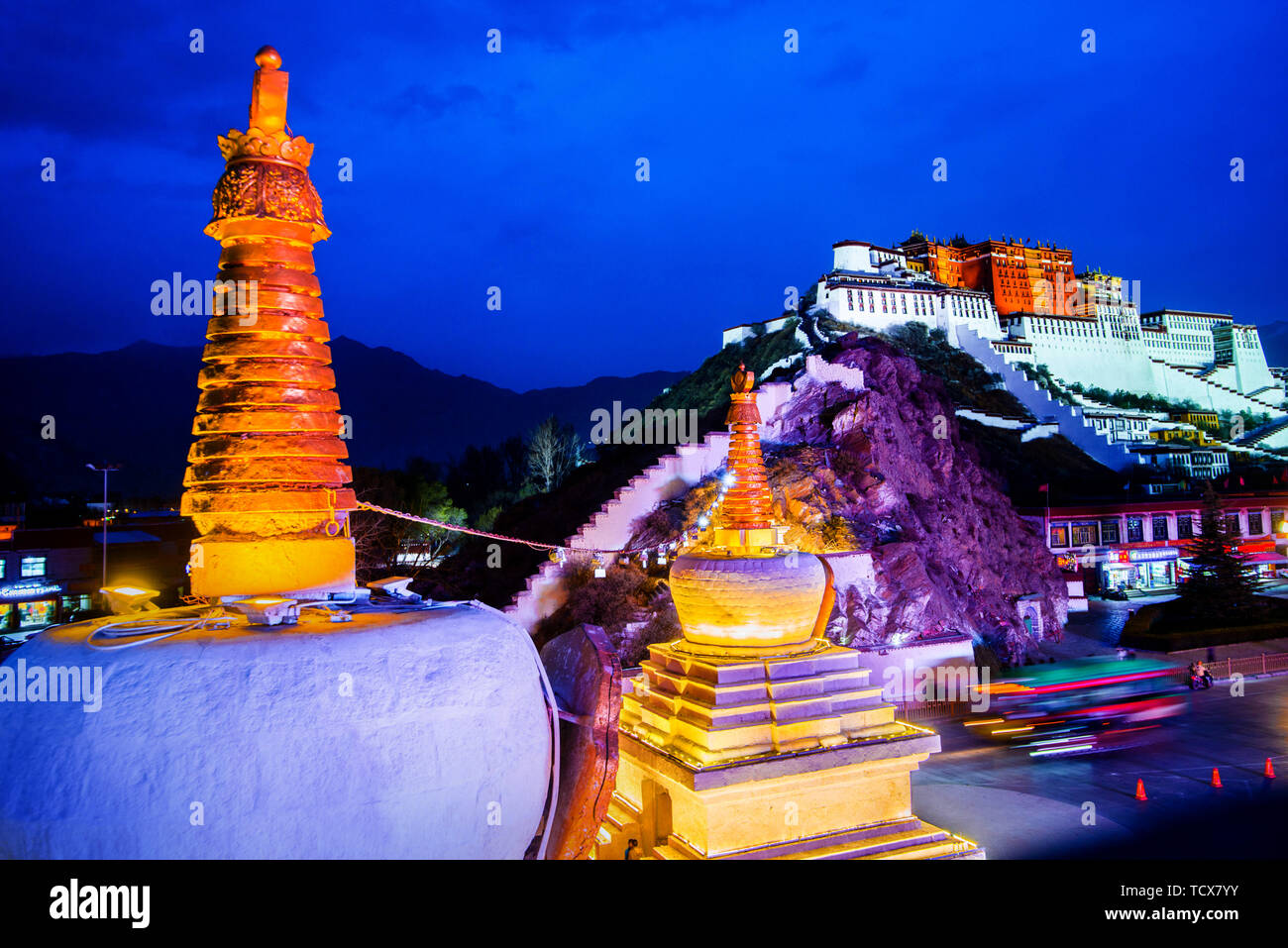 Night view of Potala Palace, Lhasa City, Tibet Autonomous Region Stock ...