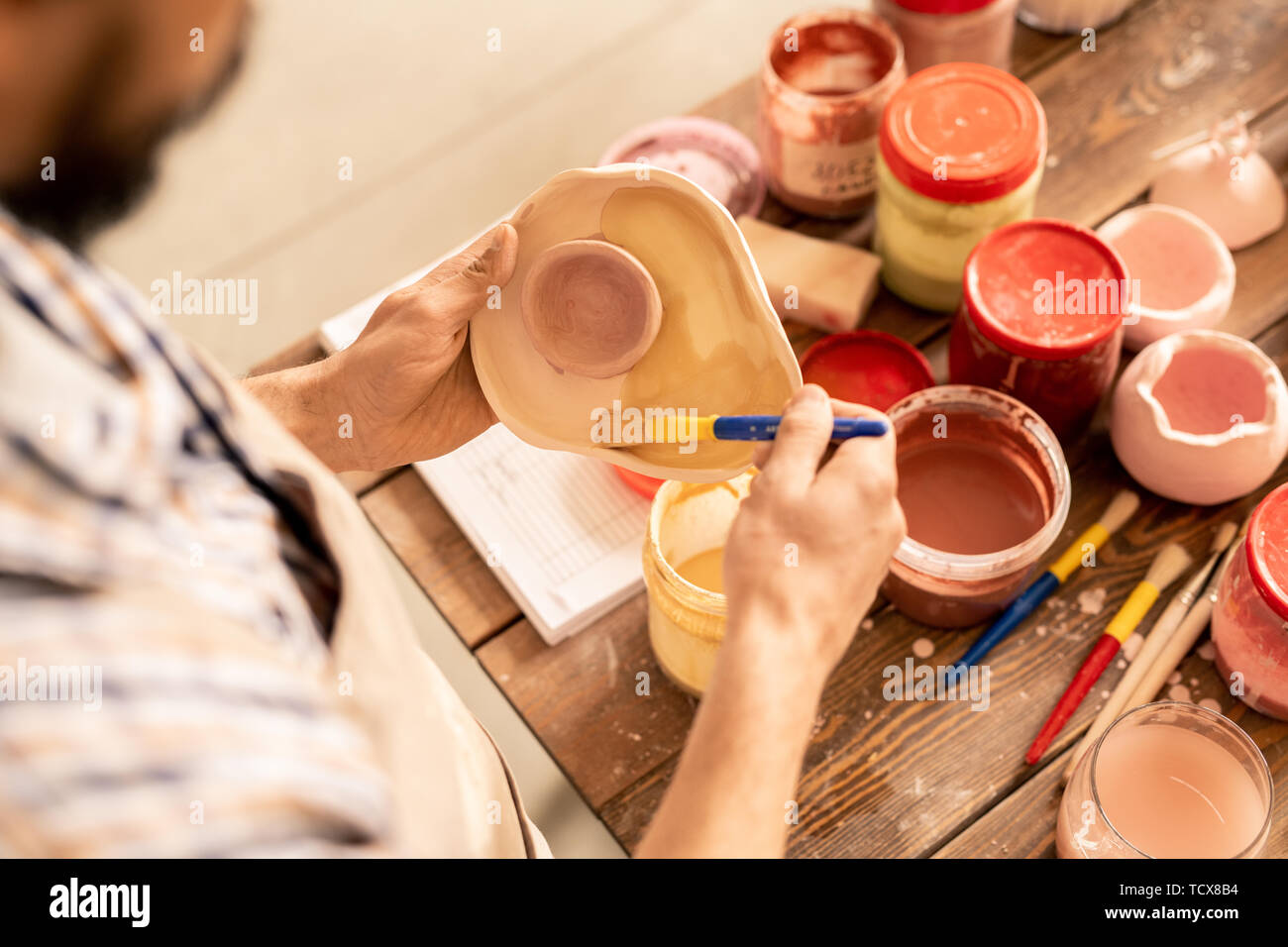 Applying paint hi-res stock photography and images - Alamy