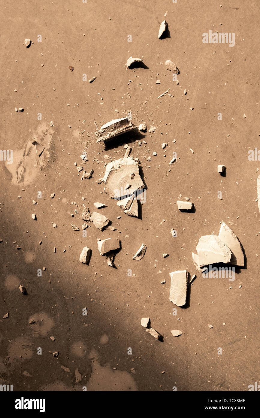 Broken item hi-res stock photography and images - Alamy